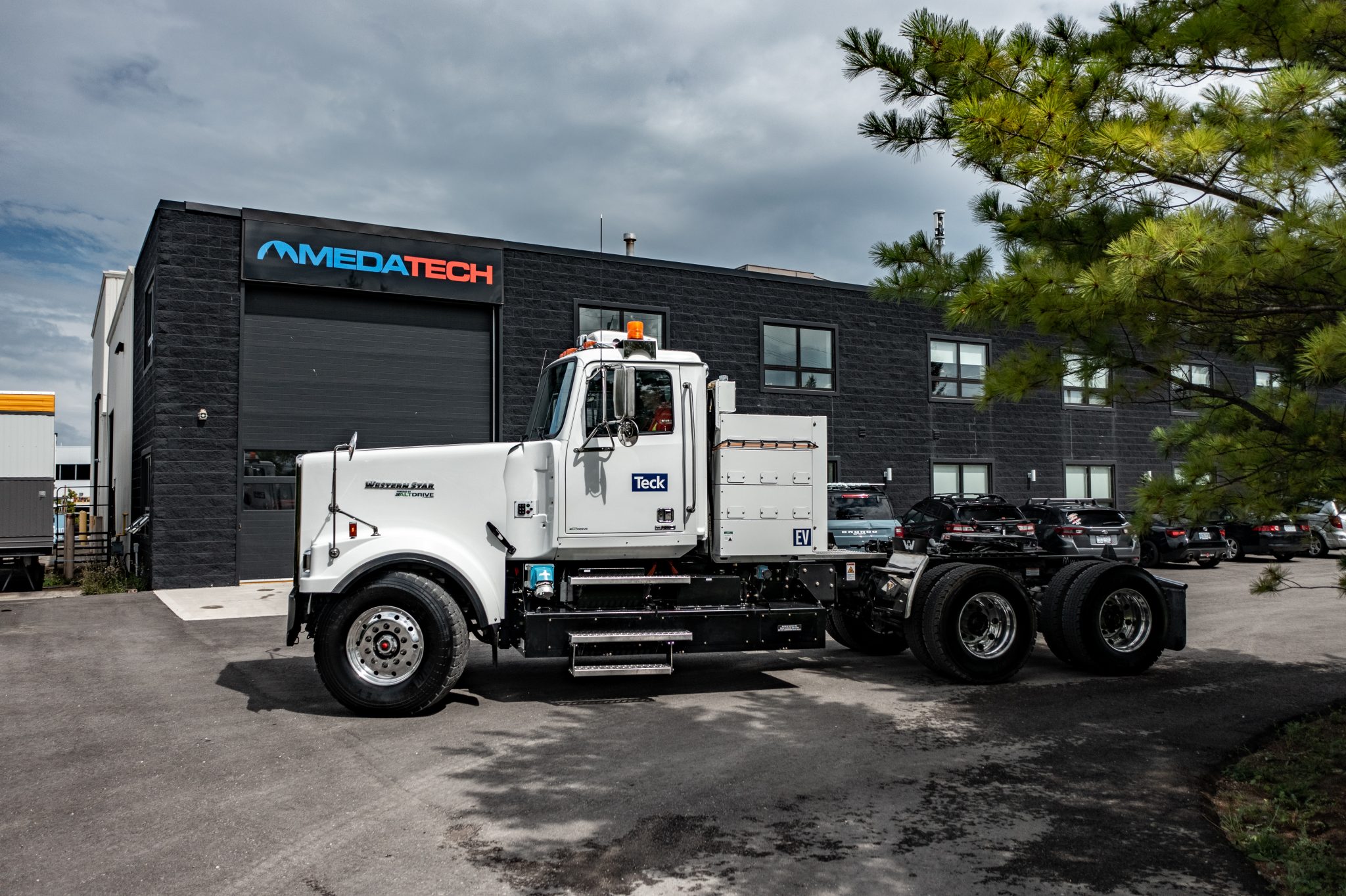 Complete BEV Powertrain Solutions - MEDATECH Engineering Services